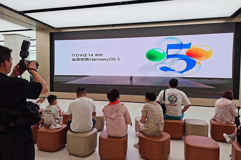 Huawei launches PCs running self-developed operating system ...